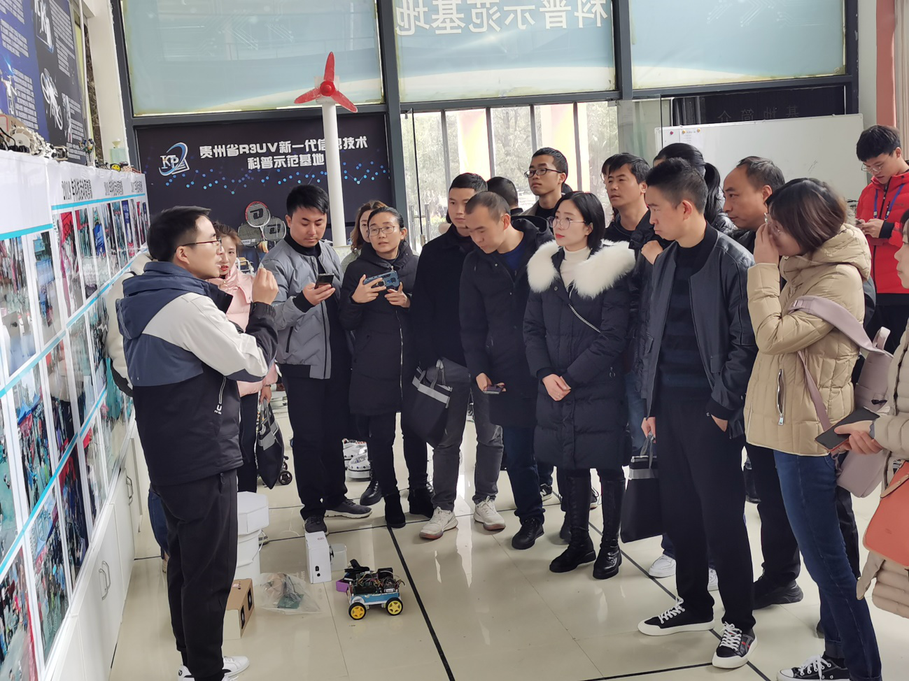 国培计划（2020）——信息技术应用能力提升工程20（微课教师培训）项目系列报道（三十四）——学习创客理论、参观创新创业工程中心 数学与大数据学院 0881